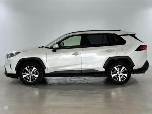 Balts Toyota RAV4 2021 Viļņa, ar dzinēja tilpumu 1.99 L un nobraukumu 88 tūkst. km par 26900 €, foto 4 vietnē AUTOMOTO.COM.LV