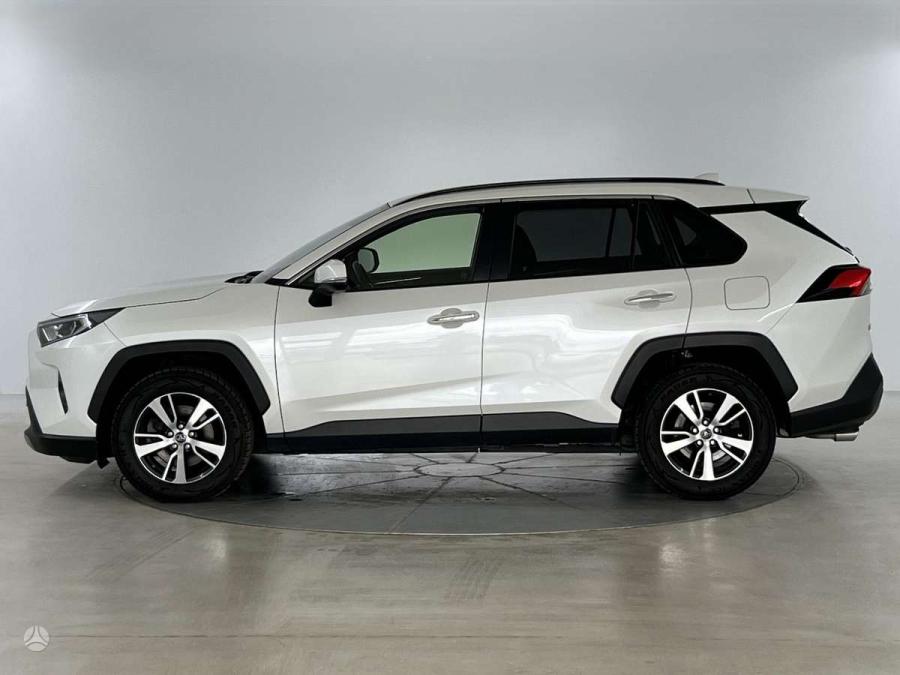 Balts Toyota RAV4 2021 Viļņa, ar dzinēja tilpumu 1.99 L un nobraukumu 88 tūkst. km par 26900 €, foto 4 vietnē AUTOMOTO.COM.LV
