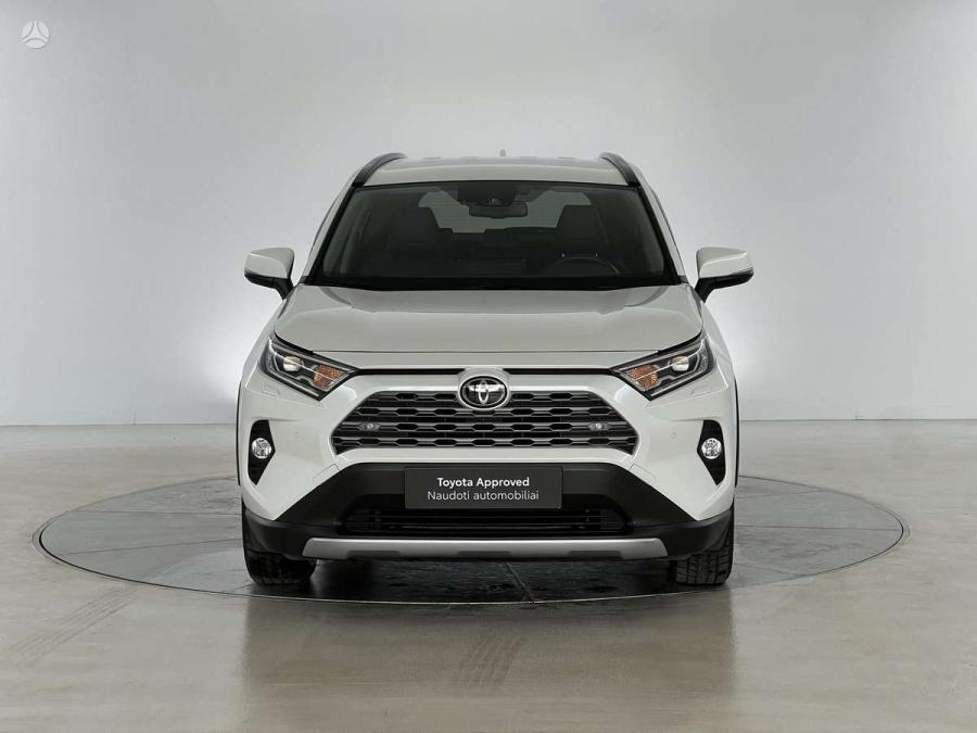 Balts Toyota RAV4 2021 Viļņa, ar dzinēja tilpumu 1.99 L un nobraukumu 88 tūkst. km par 26900 €, foto 6 vietnē AUTOMOTO.COM.LV