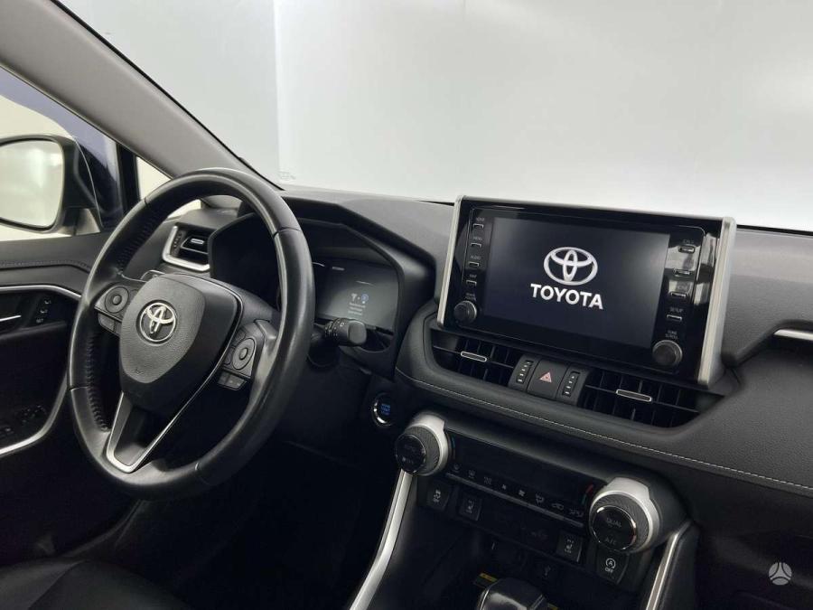 Balts Toyota RAV4 2021 Viļņa, ar dzinēja tilpumu 1.99 L un nobraukumu 88 tūkst. km par 26900 €, foto 15 vietnē AUTOMOTO.COM.LV