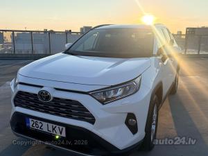 Balts Toyota RAV4 2021 Tallina, ar dzinēja tilpumu 2.00 L un nobraukumu 74 tūkst. km par 25000 €, foto 5 vietnē AUTOMOTO.COM.LV