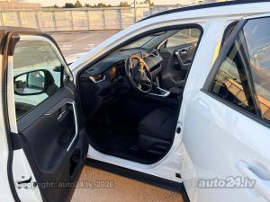 Balts Toyota RAV4 2021 Tallina, ar dzinēja tilpumu 2.00 L un nobraukumu 74 tūkst. km par 25000 €, foto 9 vietnē AUTOMOTO.COM.LV
