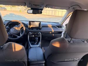 Balts Toyota RAV4 2021 Tallina, ar dzinēja tilpumu 2.00 L un nobraukumu 74 tūkst. km par 25000 €, foto 10 vietnē AUTOMOTO.COM.LV
