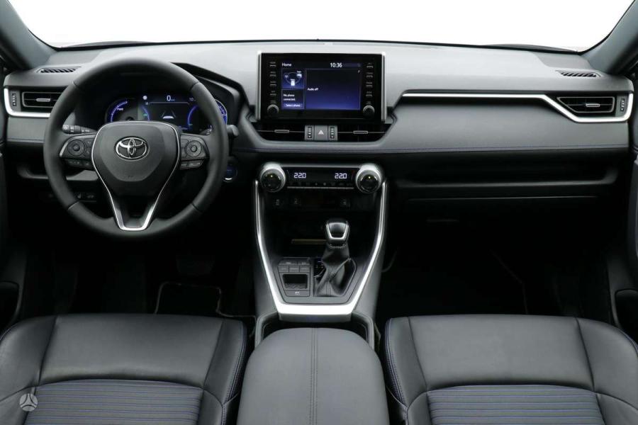 White Toyota RAV4 2021 in Vilnius, with an engine capacity of 2.49 L and mileage of 176 thousand km for 27990 €, photo 8 on AUTOMOTO.COM.LV