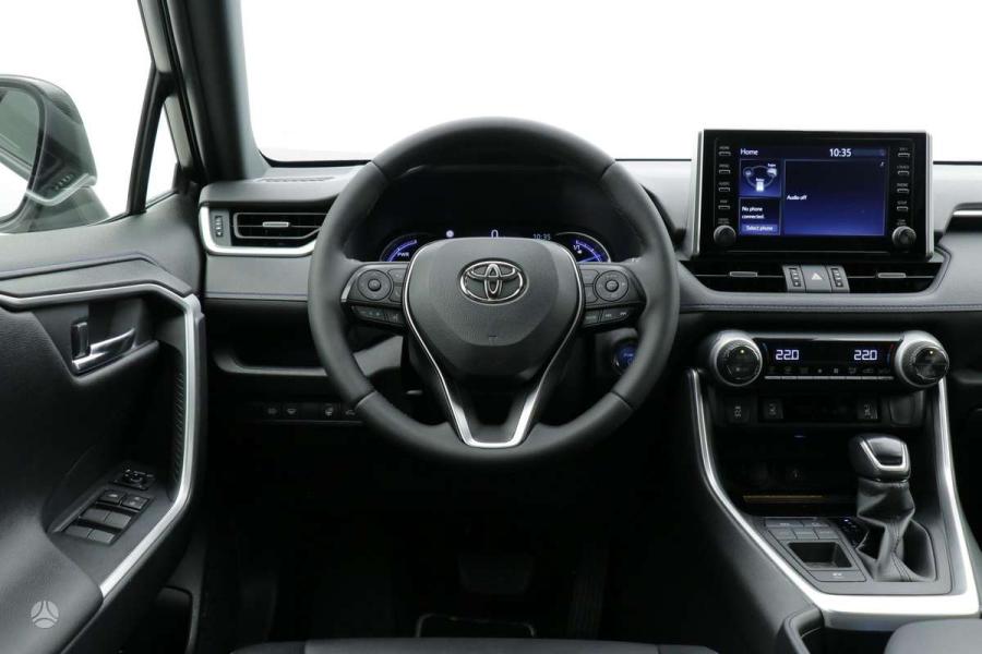 White Toyota RAV4 2021 in Vilnius, with an engine capacity of 2.49 L and mileage of 176 thousand km for 27990 €, photo 9 on AUTOMOTO.COM.LV