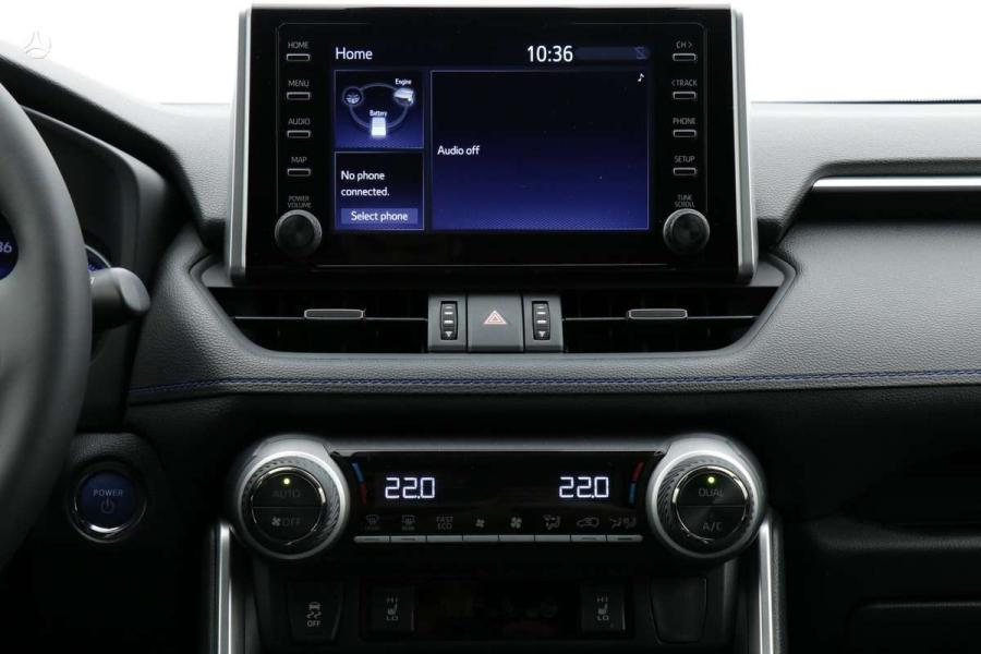 White Toyota RAV4 2021 in Vilnius, with an engine capacity of 2.49 L and mileage of 176 thousand km for 27990 €, photo 16 on AUTOMOTO.COM.LV