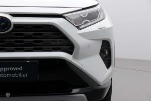 White Toyota RAV4 2021 in Vilnius, with an engine capacity of 2.49 L and mileage of 176 thousand km for 27990 €, photo 21 on AUTOMOTO.COM.LV
