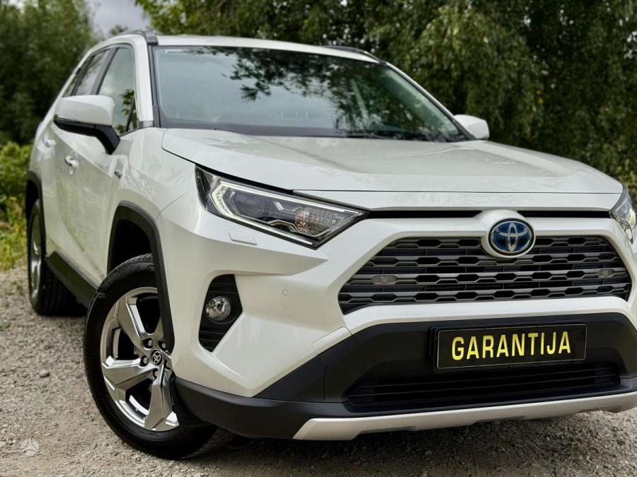 Balts Toyota RAV4 2021 Šauļi, ar dzinēja tilpumu 2.49 L un nobraukumu 57 tūkst. km par 32500 €, foto 16 vietnē AUTOMOTO.COM.LV