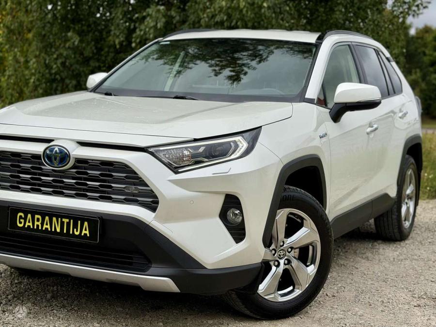 Balts Toyota RAV4 2021 Šauļi, ar dzinēja tilpumu 2.49 L un nobraukumu 57 tūkst. km par 32500 €, foto 17 vietnē AUTOMOTO.COM.LV