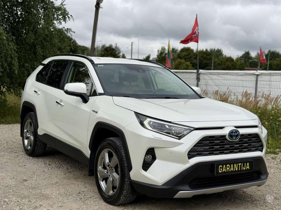 Balts Toyota RAV4 2021 Šauļi, ar dzinēja tilpumu 2.49 L un nobraukumu 57 tūkst. km par 32500 €, foto 22 vietnē AUTOMOTO.COM.LV