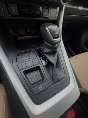 Balts Toyota RAV4 2021 Šauļi, ar dzinēja tilpumu 2.49 L un nobraukumu 57 tūkst. km par 32500 €, foto 36 vietnē AUTOMOTO.COM.LV