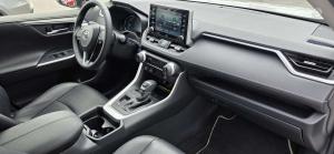 White Toyota RAV4 2021 in Vilnius, with an engine capacity of 2.49 L and mileage of 102 thousand km for 31000 €, photo 24 on AUTOMOTO.COM.LV