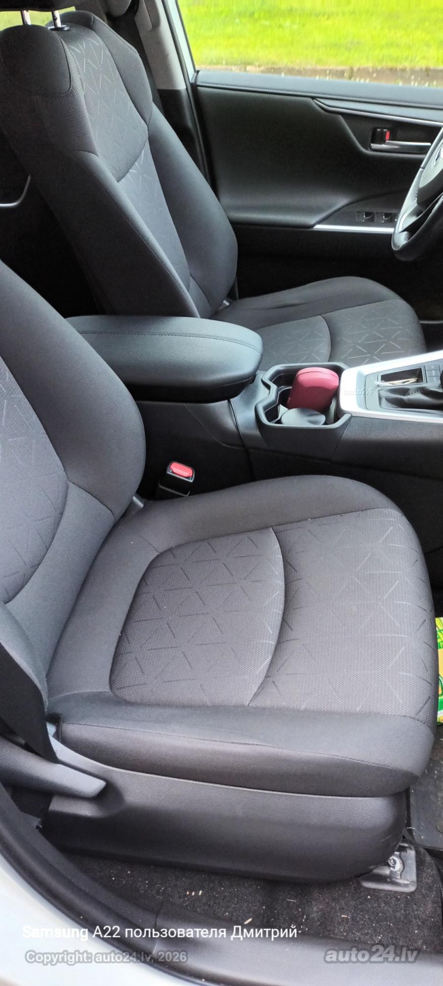 Balts Toyota RAV4 2021 Tallina, ar dzinēja tilpumu 2.00 L un nobraukumu 51 tūkst. km par 24000 €, foto 7 vietnē AUTOMOTO.COM.LV