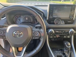 Balts Toyota RAV4 2021 Tallina, ar dzinēja tilpumu 2.00 L un nobraukumu 111 tūkst. km par 21500 €, foto 7 vietnē AUTOMOTO.COM.LV