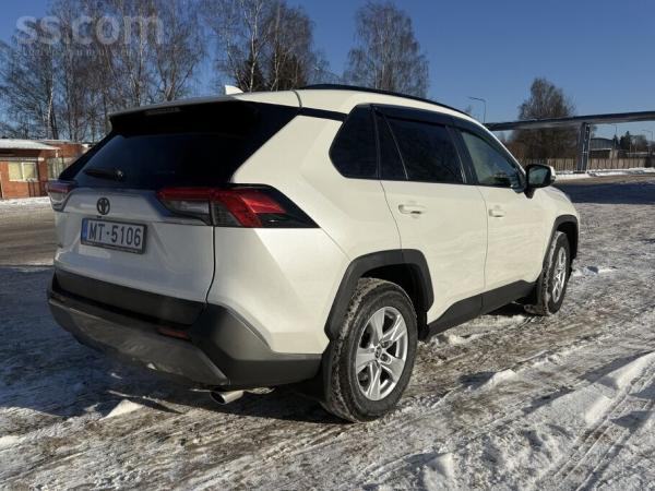 Белый Тойота РАВ 4 2021 в Рига, объемом двигателя 2.00 л и пробегом 123 тыс. км за 20900 €, фото 5 на AUTOMOTO.COM.LV