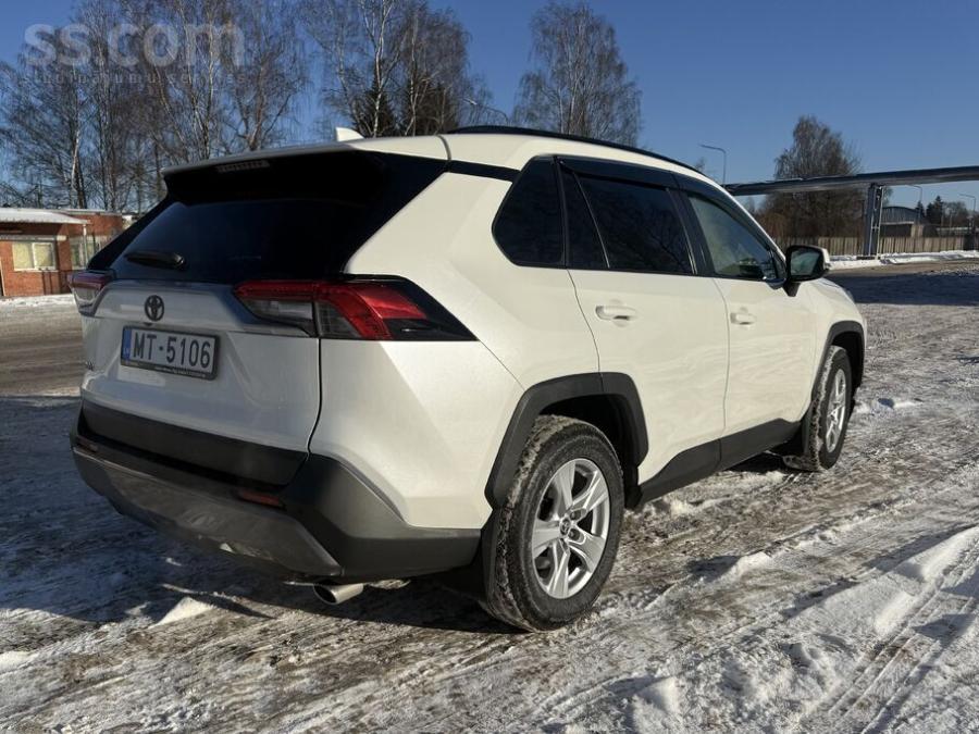 Белый Тойота РАВ 4 2021 в Рига, объемом двигателя 2.00 л и пробегом 123 тыс. км за 20900 €, фото 5 на AUTOMOTO.COM.LV