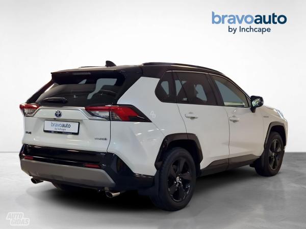 Balts Toyota RAV4 2021 Viļņa, ar dzinēja tilpumu 2.50 L un nobraukumu 131 tūkst. km par 29000 €, foto 6 vietnē AUTOMOTO.COM.LV