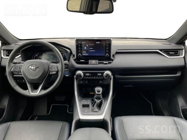 Balts Toyota RAV4 2022 Rīga, ar dzinēja tilpumu 2.50 L un nobraukumu 58 tūkst. km par 34990 €, foto 8 vietnē AUTOMOTO.COM.LV