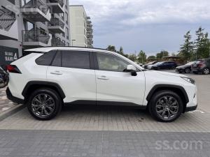 Balts Toyota RAV4 2022 Rīga, ar dzinēja tilpumu 2.00 L un nobraukumu 30 tūkst. km par 28500 €, foto 7 vietnē AUTOMOTO.COM.LV