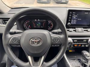 Balts Toyota RAV4 2022 Rīga, ar dzinēja tilpumu 2.00 L un nobraukumu 30 tūkst. km par 28500 €, foto 15 vietnē AUTOMOTO.COM.LV