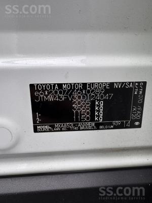 Balts Toyota RAV4 2022 Rīga, ar dzinēja tilpumu 2.00 L un nobraukumu 30 tūkst. km par 28500 €, foto 20 vietnē AUTOMOTO.COM.LV