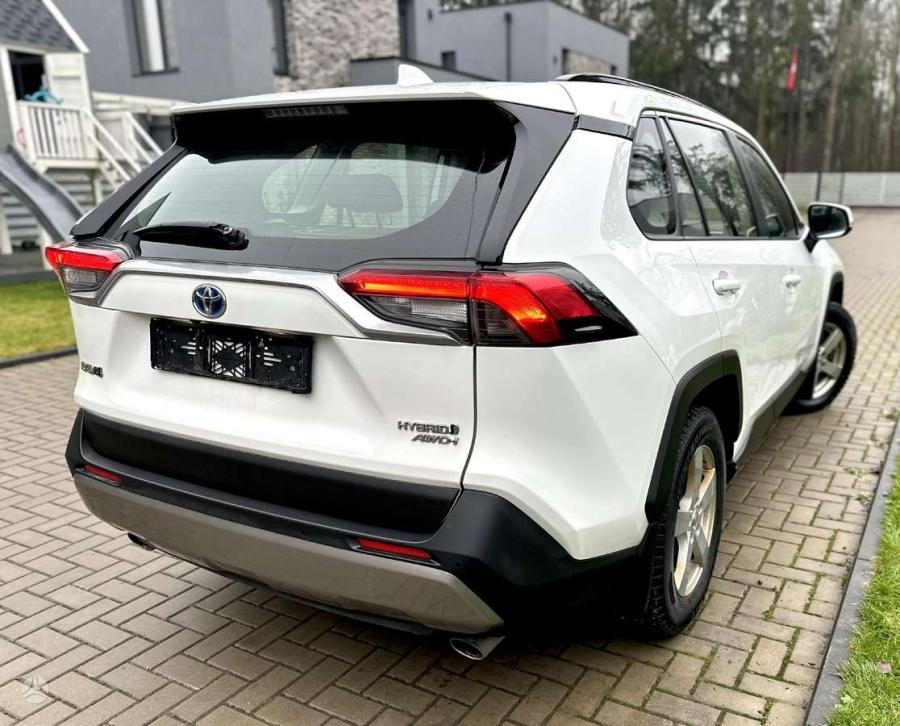 Balts Toyota RAV4 2022 Viļņa, ar dzinēja tilpumu 2.49 L un nobraukumu 265 tūkst. km par 19239 €, foto 6 vietnē AUTOMOTO.COM.LV