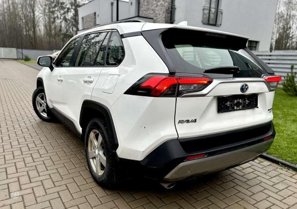 White Toyota RAV4 2022 in Vilnius, with an engine capacity of 2.49 L and mileage of 265 thousand km for 19723 €, photo 9 on AUTOMOTO.COM.LV