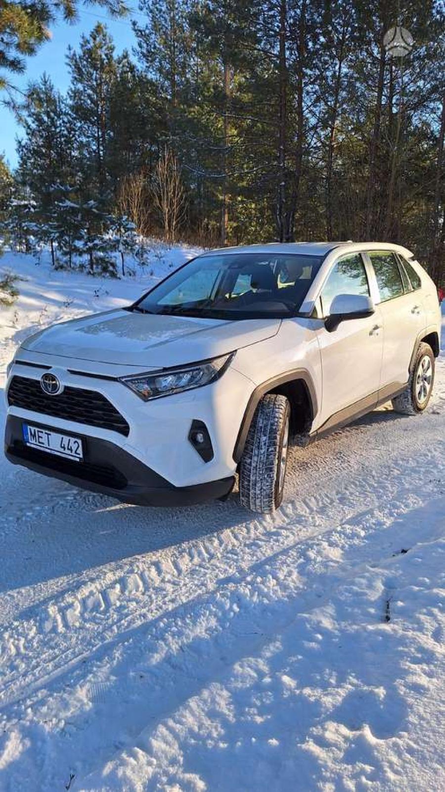 Balts Toyota RAV4 2022 Alīta, ar dzinēja tilpumu 1.99 L un nobraukumu 44 tūkst. km par 23000 €, foto 3 vietnē AUTOMOTO.COM.LV