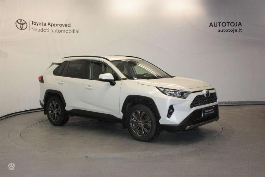White Toyota RAV4 2022 in Kaunas, with an engine capacity of 2.49 L and mileage of 79 thousand km for 32900 €, photo 18 on AUTOMOTO.COM.LV