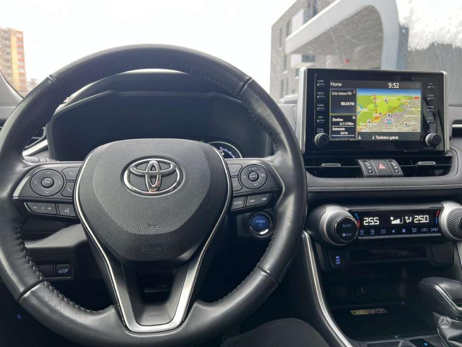 Balts Toyota RAV4 2022 Kauņa, ar dzinēja tilpumu 2.49 L un nobraukumu 208 tūkst. km par 20950 €, foto 30 vietnē AUTOMOTO.COM.LV