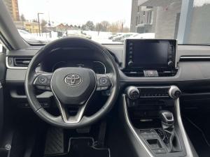 White Toyota RAV4 2022 in Kaunas, with an engine capacity of 2.50 L and mileage of 208 thousand km for 20850 €, photo 33 on AUTOMOTO.COM.LV