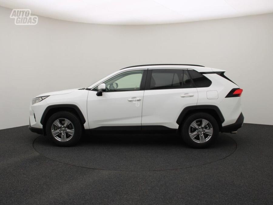 Balts Toyota RAV4 2022 Viļņa, ar dzinēja tilpumu 2.50 L un nobraukumu 207 tūkst. km par 24199 €, foto 6 vietnē AUTOMOTO.COM.LV