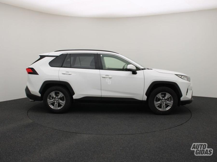 Balts Toyota RAV4 2022 Viļņa, ar dzinēja tilpumu 2.50 L un nobraukumu 207 tūkst. km par 24199 €, foto 9 vietnē AUTOMOTO.COM.LV