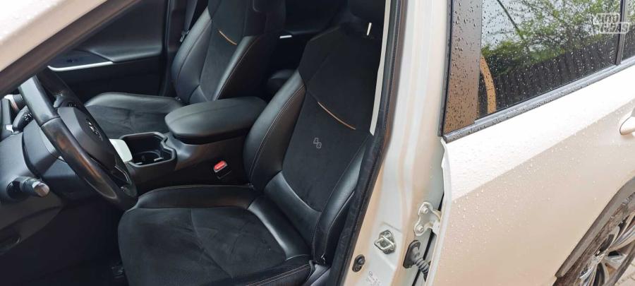 Balts Toyota RAV4 2022 Viļņa, ar dzinēja tilpumu 2.50 L un nobraukumu 69 tūkst. km par 29990 €, foto 6 vietnē AUTOMOTO.COM.LV