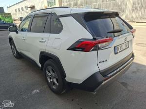 Balts Toyota RAV4 2022 Kauņa, ar dzinēja tilpumu 2.00 L un nobraukumu 57 tūkst. km par 25600 €, foto 3 vietnē AUTOMOTO.COM.LV