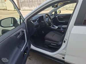 Balts Toyota RAV4 2022 Kauņa, ar dzinēja tilpumu 2.00 L un nobraukumu 57 tūkst. km par 25600 €, foto 6 vietnē AUTOMOTO.COM.LV