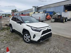 Balts Toyota RAV4 2022 Panevēža, ar dzinēja tilpumu 2.49 L un nobraukumu 125 tūkst. km par 18300 €, foto  vietnē AUTOMOTO.COM.LV