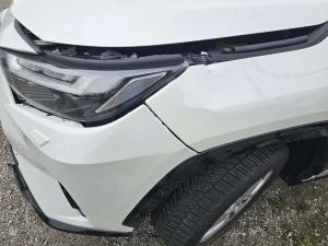 Balts Toyota RAV4 2022 Panevēža, ar dzinēja tilpumu 2.49 L un nobraukumu 125 tūkst. km par 18300 €, foto 6 vietnē AUTOMOTO.COM.LV