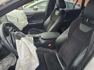 Balts Toyota RAV4 2022 Panevēža, ar dzinēja tilpumu 2.49 L un nobraukumu 125 tūkst. km par 18300 €, foto 13 vietnē AUTOMOTO.COM.LV