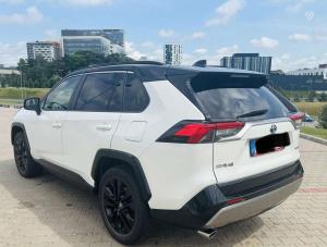 Balts Toyota RAV4 2022 Viļņa, ar dzinēja tilpumu 2.49 L un nobraukumu 105 tūkst. km par 31650 €, foto 4 vietnē AUTOMOTO.COM.LV