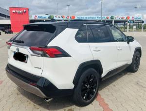 Balts Toyota RAV4 2022 Viļņa, ar dzinēja tilpumu 2.49 L un nobraukumu 105 tūkst. km par 31650 €, foto 5 vietnē AUTOMOTO.COM.LV