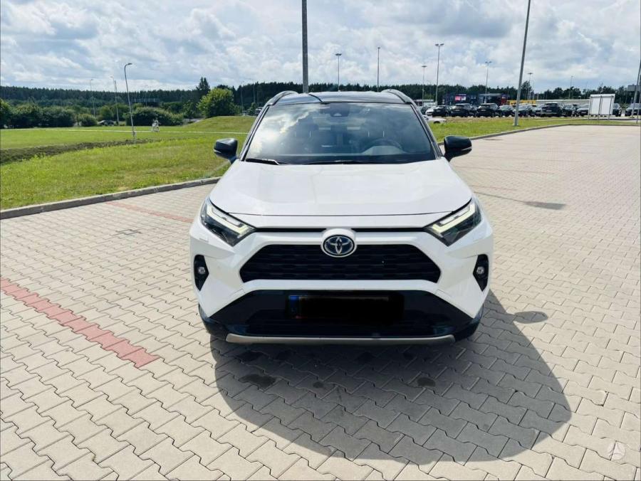 Balts Toyota RAV4 2022 Viļņa, ar dzinēja tilpumu 2.49 L un nobraukumu 105 tūkst. km par 31650 €, foto 6 vietnē AUTOMOTO.COM.LV