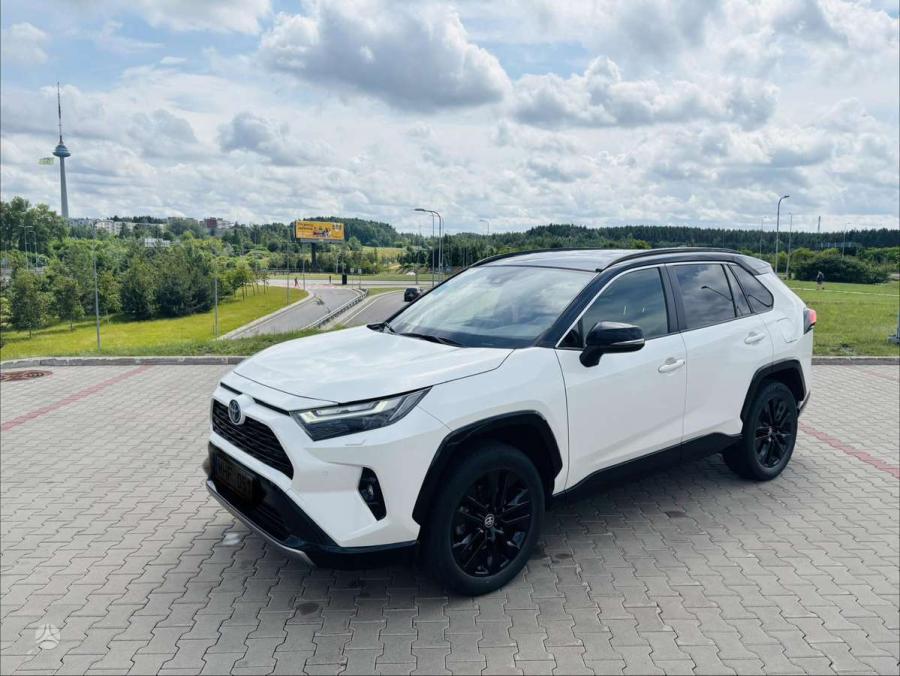 Balts Toyota RAV4 2022 Viļņa, ar dzinēja tilpumu 2.49 L un nobraukumu 105 tūkst. km par 31650 €, foto 7 vietnē AUTOMOTO.COM.LV