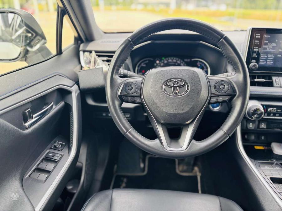 Balts Toyota RAV4 2022 Viļņa, ar dzinēja tilpumu 2.49 L un nobraukumu 105 tūkst. km par 31650 €, foto 14 vietnē AUTOMOTO.COM.LV