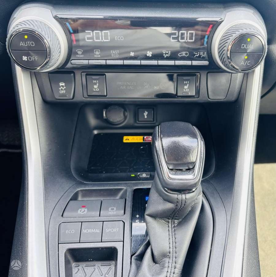 Balts Toyota RAV4 2022 Viļņa, ar dzinēja tilpumu 2.49 L un nobraukumu 105 tūkst. km par 31650 €, foto 16 vietnē AUTOMOTO.COM.LV