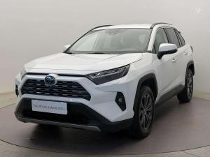 White Toyota RAV4 2022 in Panevezys, with an engine capacity of 2.49 L and mileage of 210 thousand km for 25990 €, photo  on AUTOMOTO.COM.LV