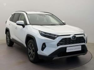 White Toyota RAV4 2022 in Panevezys, with an engine capacity of 2.49 L and mileage of 210 thousand km for 25990 €, photo 4 on AUTOMOTO.COM.LV