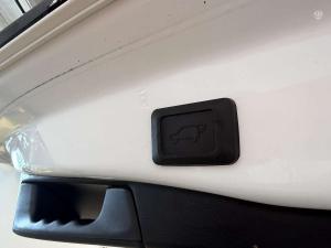 White Toyota RAV4 2022 in Panevezys, with an engine capacity of 2.49 L and mileage of 210 thousand km for 25990 €, photo 16 on AUTOMOTO.COM.LV