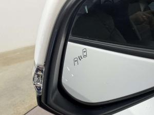 White Toyota RAV4 2022 in Panevezys, with an engine capacity of 2.49 L and mileage of 210 thousand km for 25990 €, photo 49 on AUTOMOTO.COM.LV