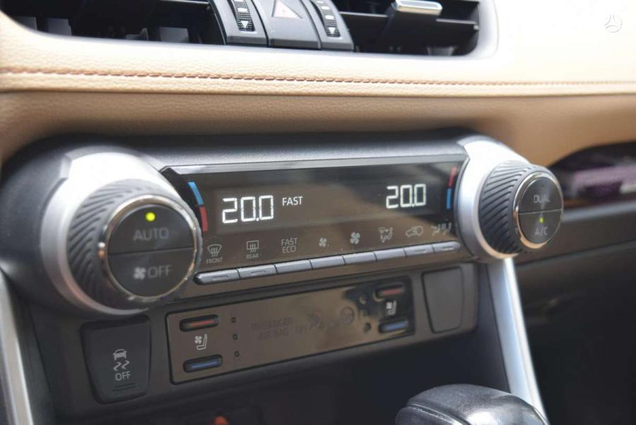 Белый Тойота РАВ 4 2022 в Вильнюс, объемом двигателя 2.49 л и пробегом 62 тыс. км за 29600 €, фото 25 на AUTOMOTO.COM.LV